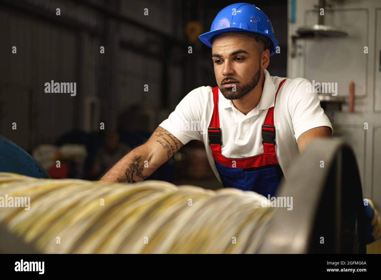 Cable coil rolls hi-res stock photography and images - Alamy