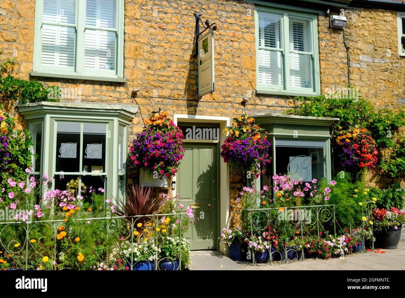 Castle Cary a Market Town in south somerset UK. the Bakehouse ...