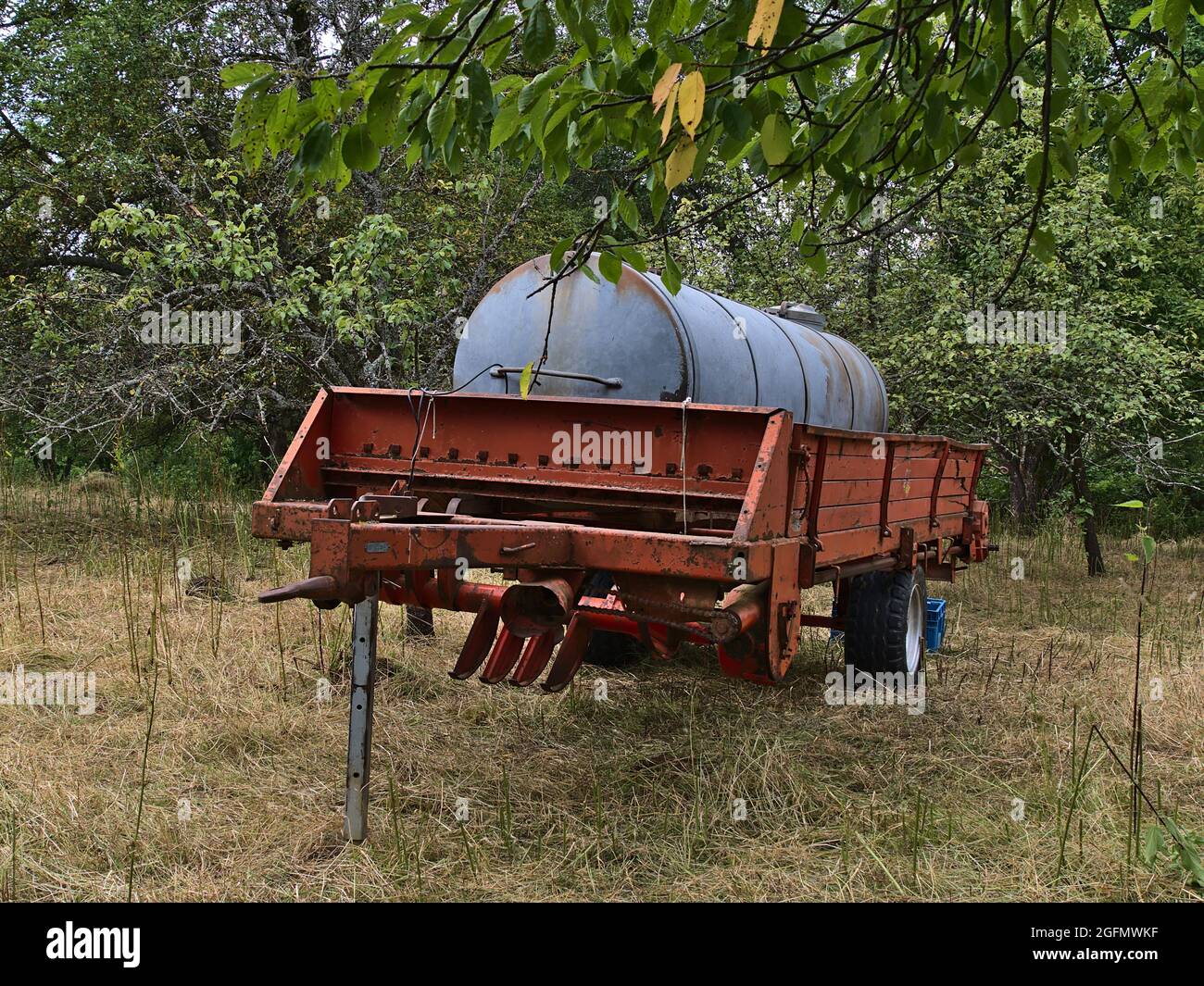 Rust on grey water tank hi-res stock photography and images - Alamy