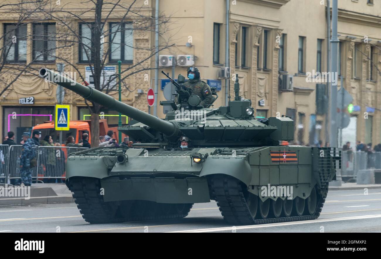 T 80 main battle tank hi-res stock photography and images - Alamy