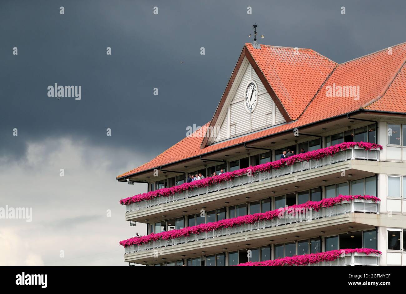 MELROSE STAND, STORMY SKIES, EBOR FESTIVAL 2021 YORK RACECOURSE, 2021 ...