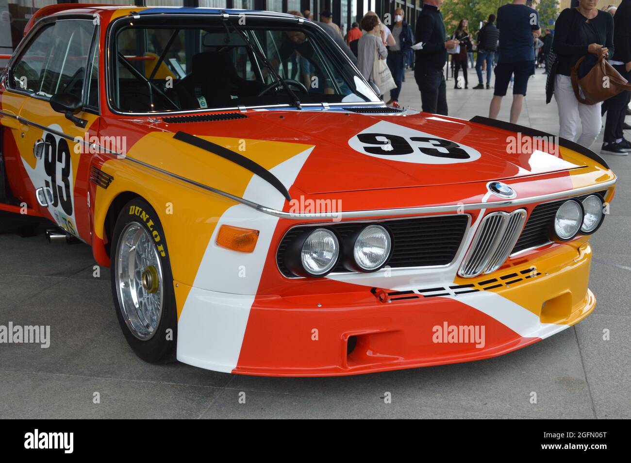 Alexander calder painting hi-res stock photography and images - Alamy