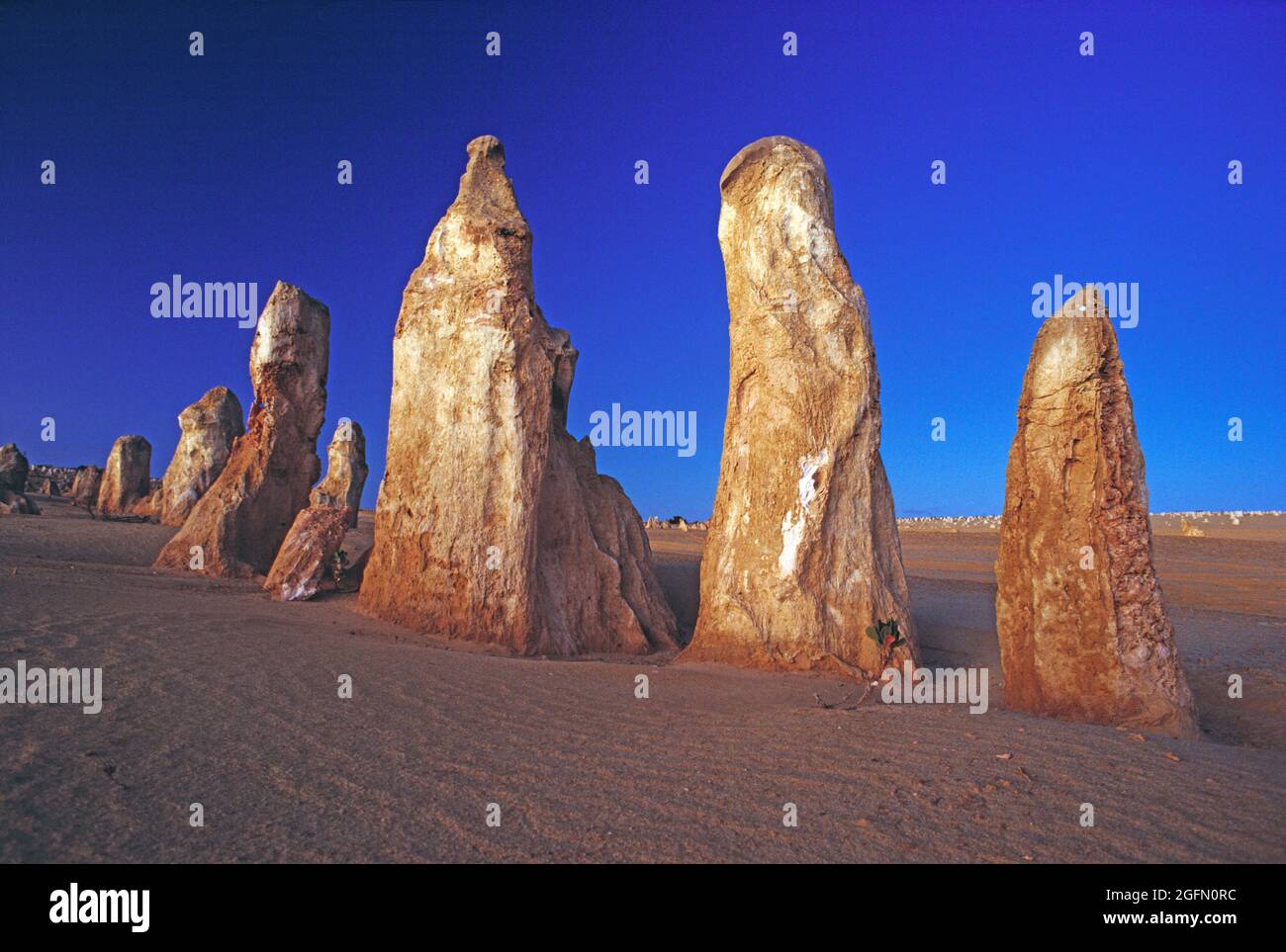 Pinnacles desert rock formation hi-res stock photography and images - Alamy