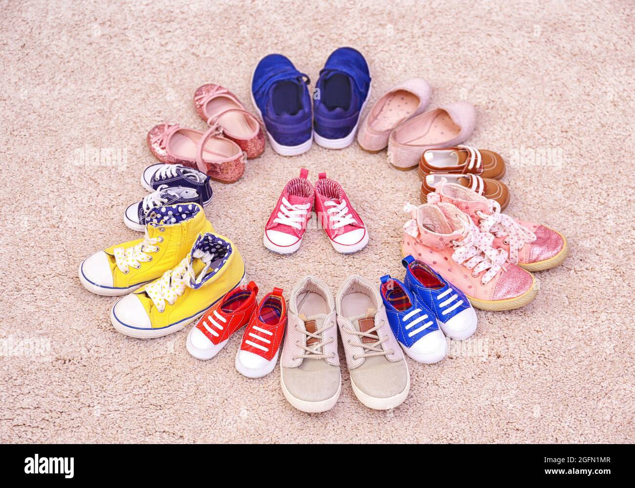 Kids feet circle hi-res stock photography and images - Alamy