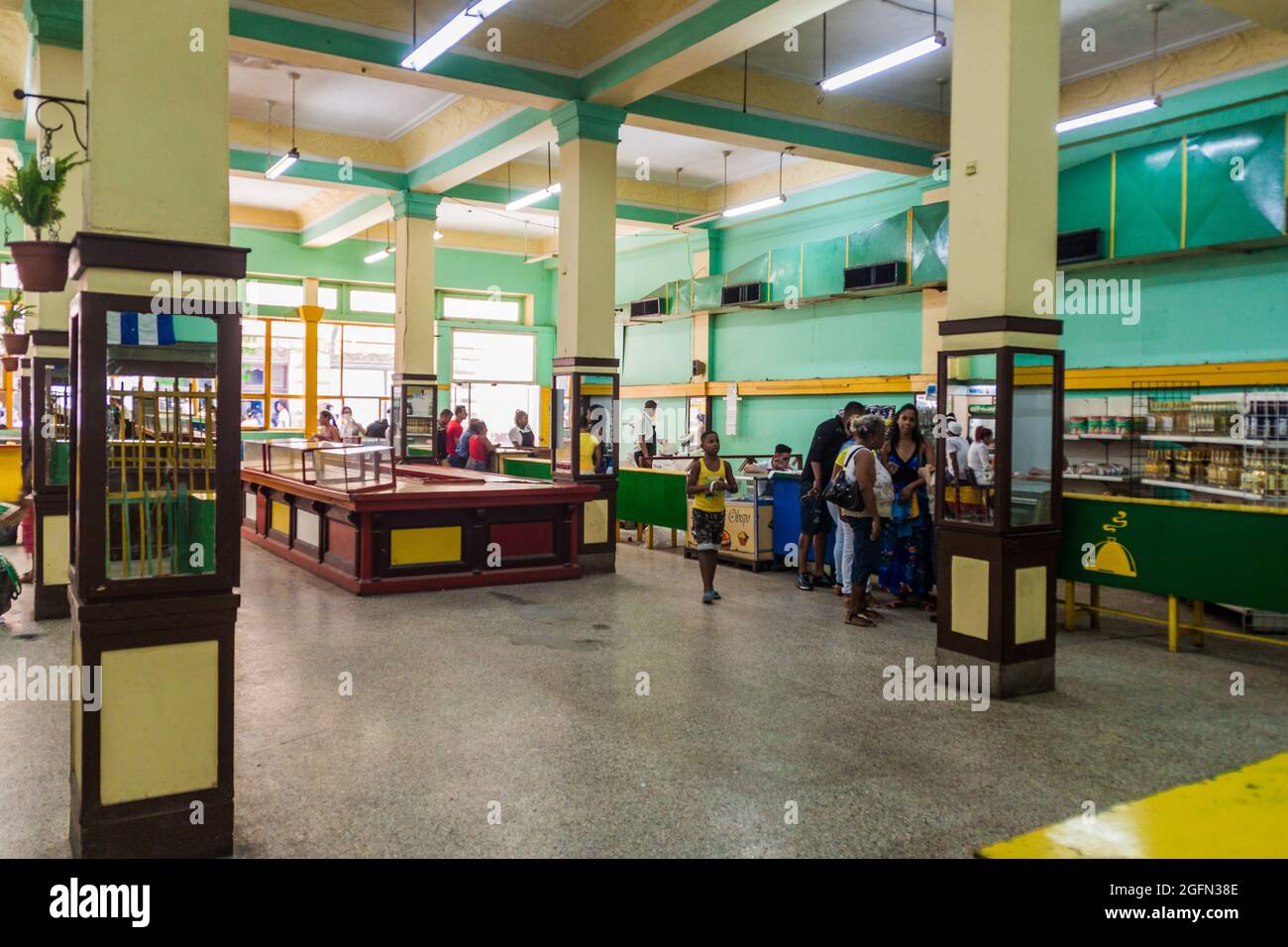 Grocery store havana cuba hi-res stock photography and images - Alamy