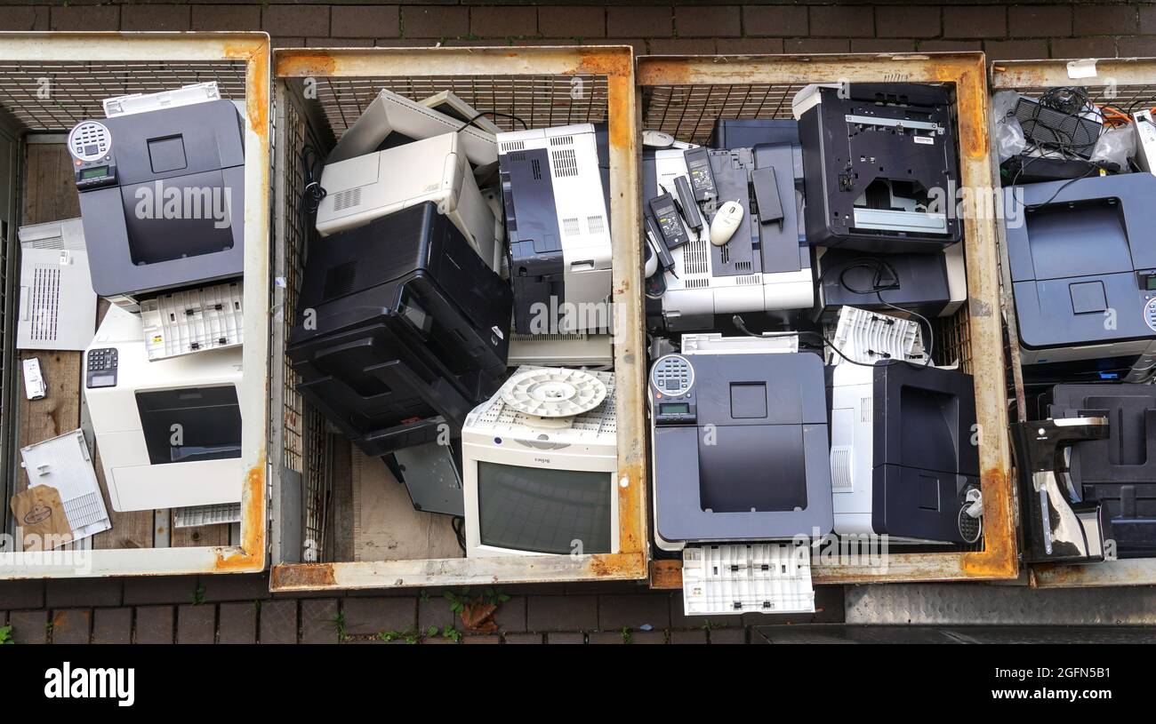 Vintage electronic devices hi-res stock photography and images - Alamy