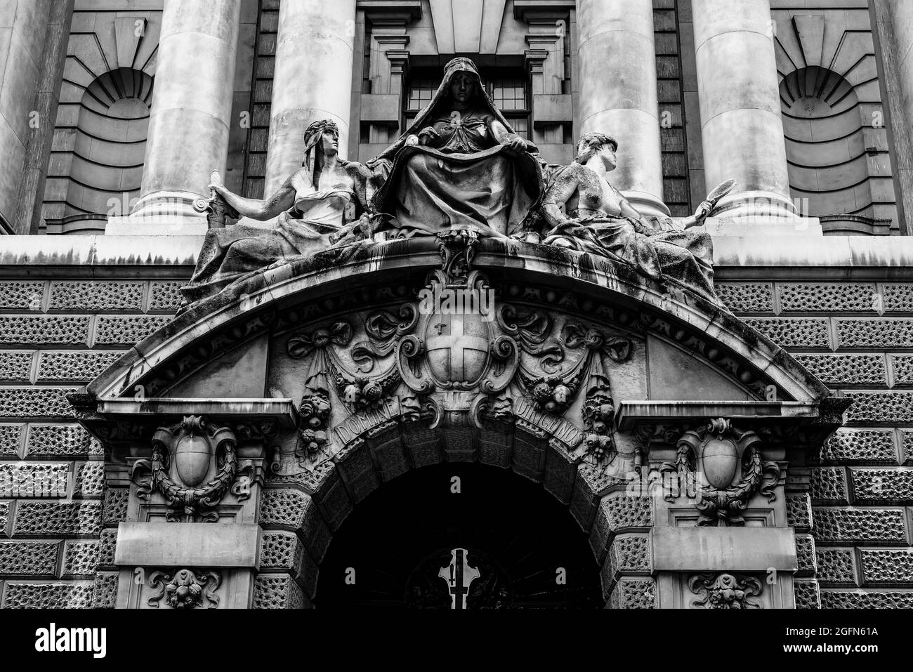 The old bailey london 19th century hi-res stock photography and images ...
