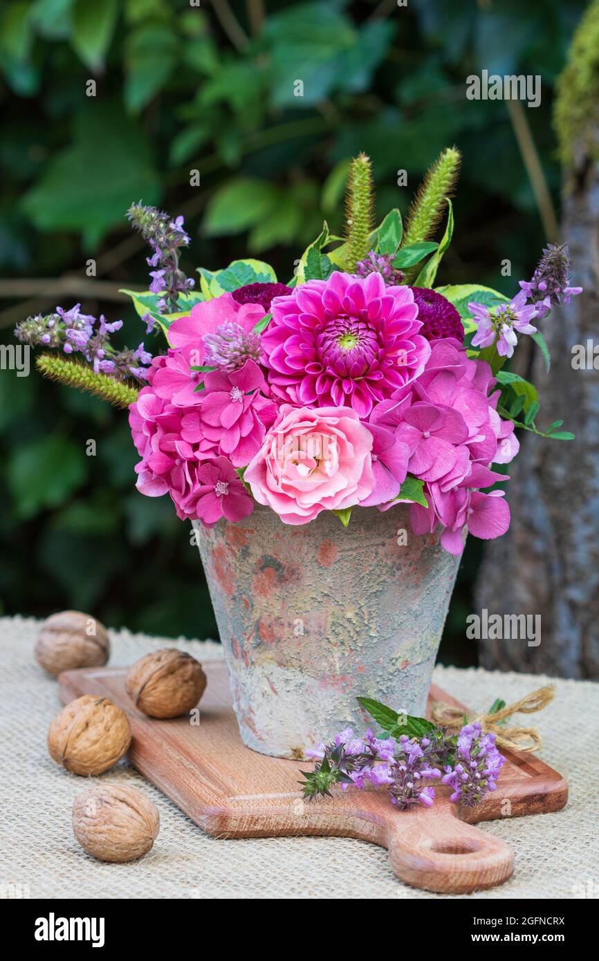Summer bouquet summer bouquet hi-res stock photography and images - Alamy