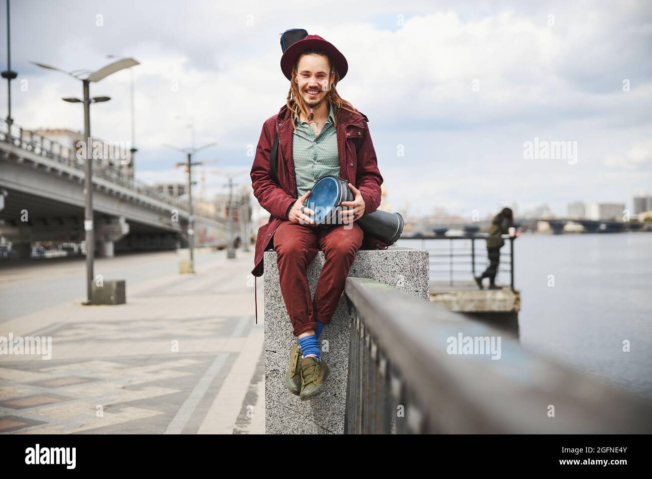 Straight hair ethnic male hi-res stock photography and images - Alamy