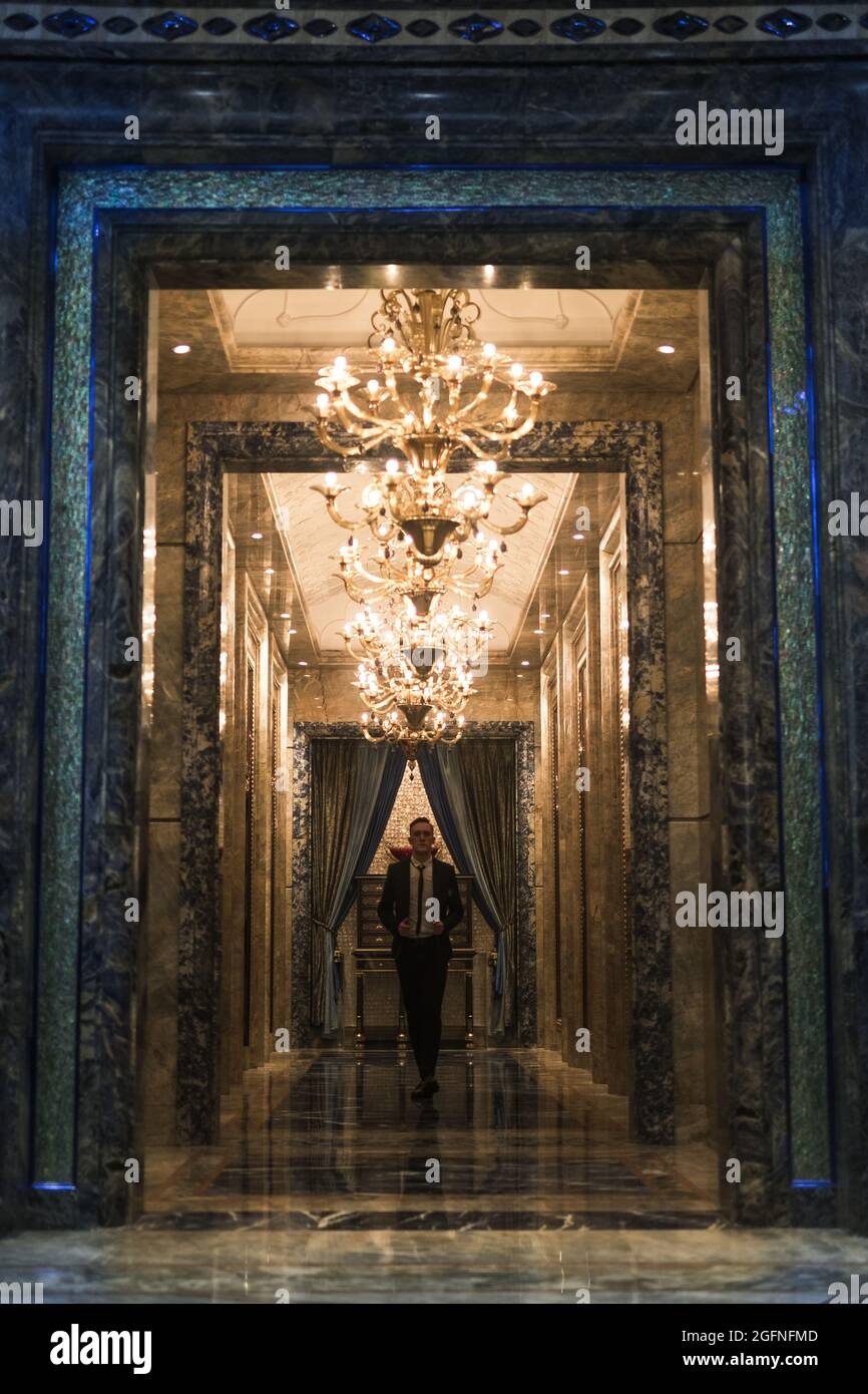 Rich black people hi-res stock photography and images - Alamy