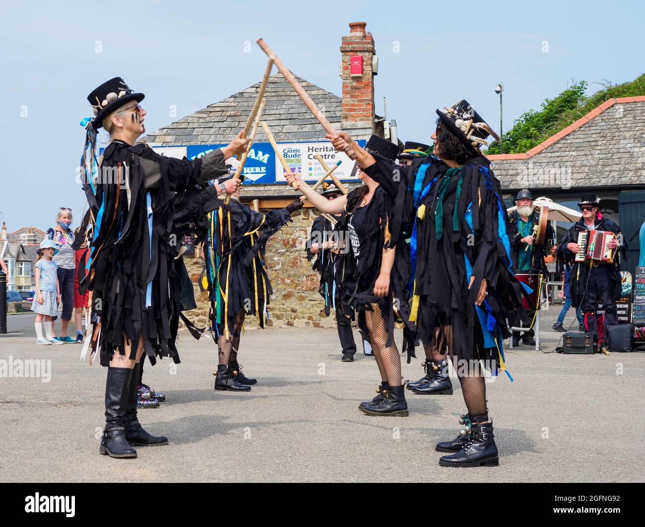 Barrel border morris hi-res stock photography and images - Alamy