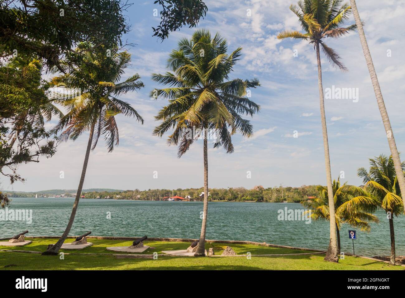 Cannons at the entrance to Lake Izabal in eastern Guatemala Stock Photo ...