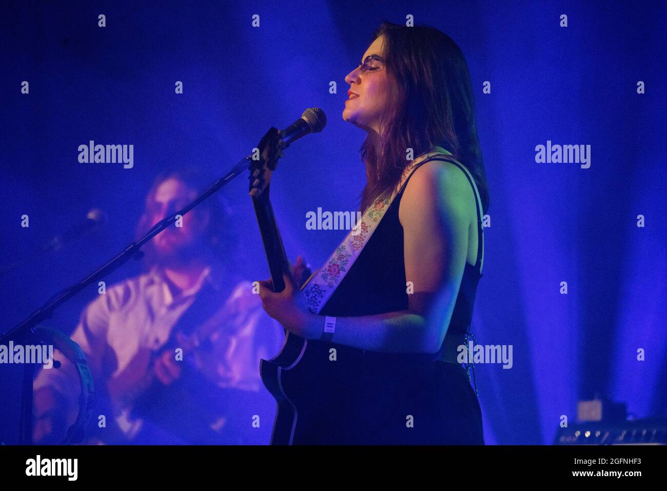 Catrin Vincent of London, UK. 25th August 2021. Another Sky performing ...