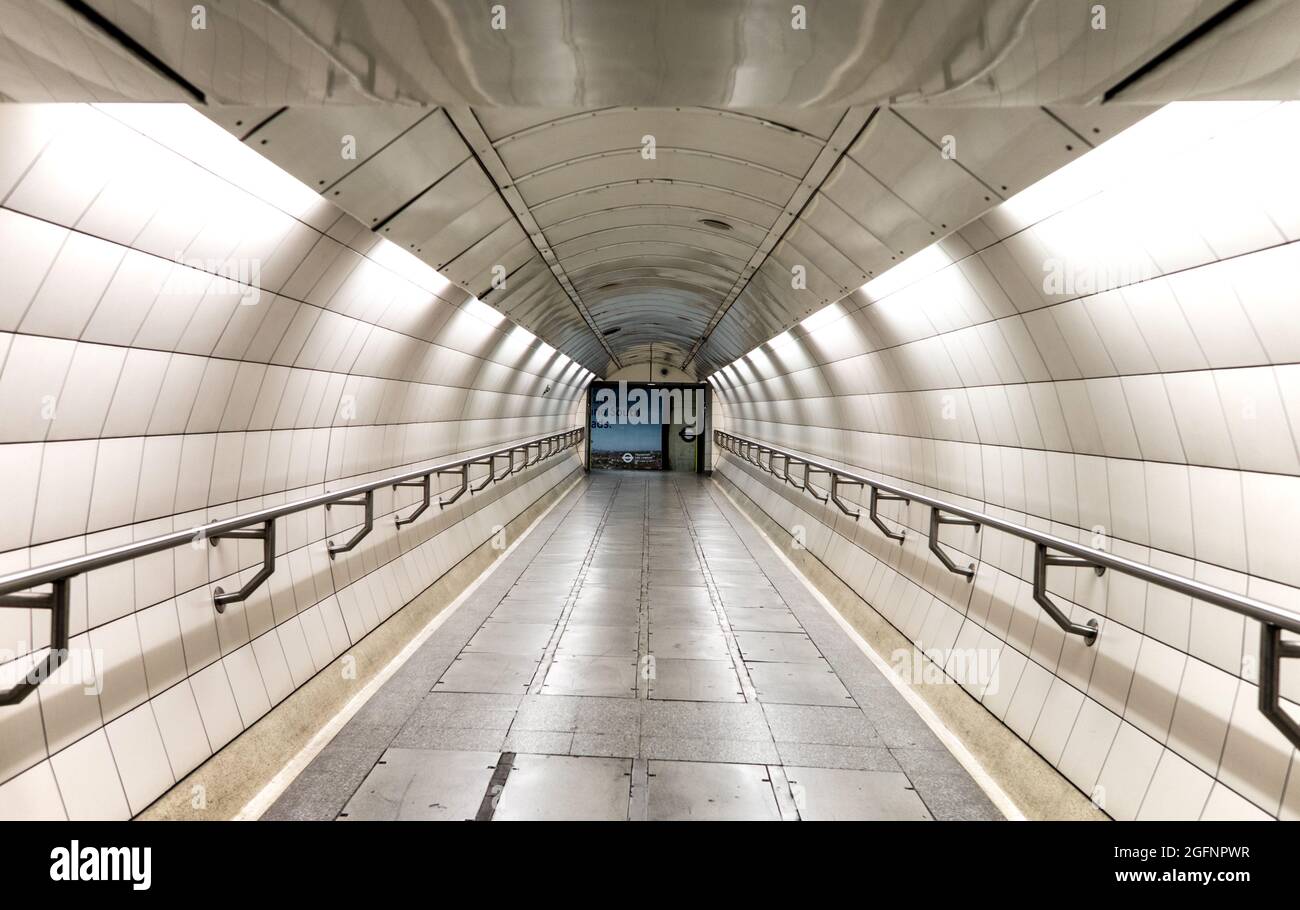 A London Underground Tube Tunnel UK Stock Photo - Alamy