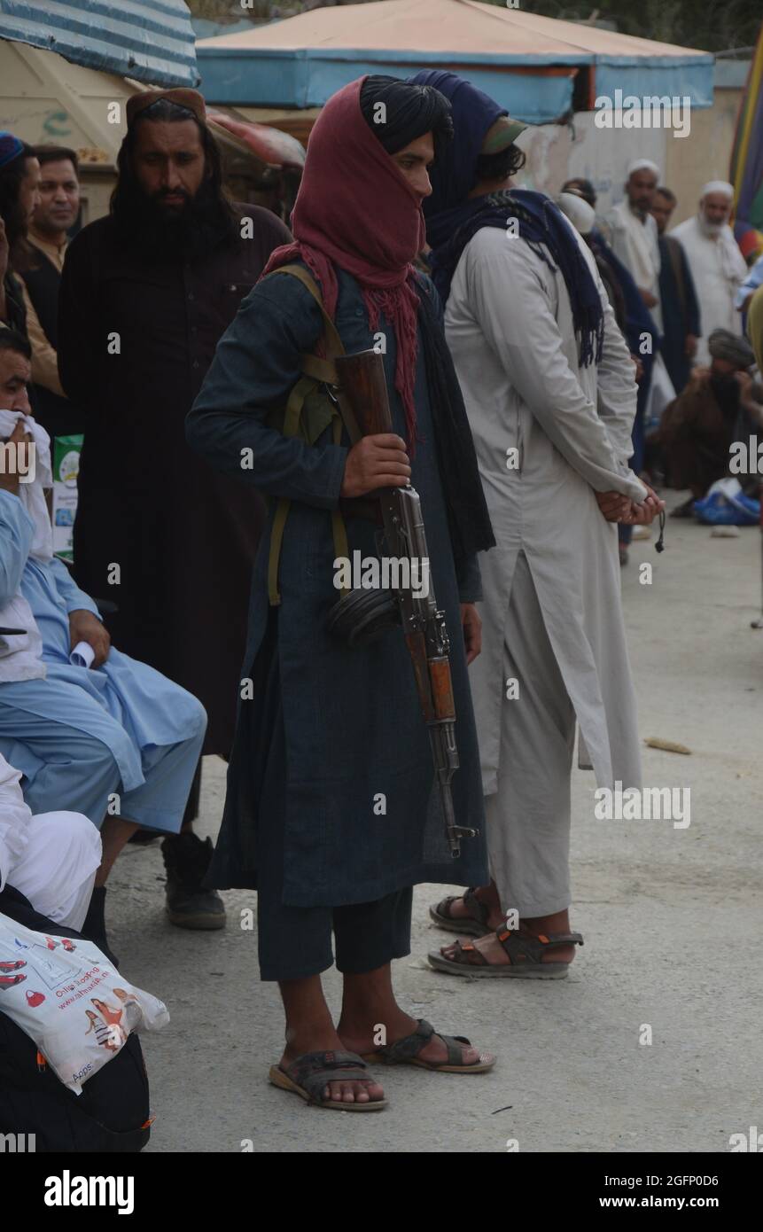 Taliban fighters pakistan hi-res stock photography and images - Alamy