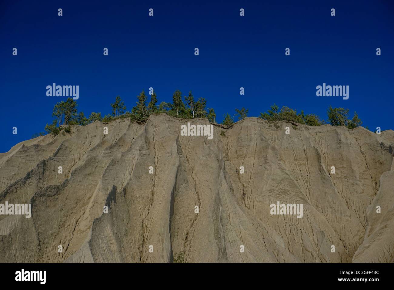 Slanted edges hi-res stock photography and images - Alamy