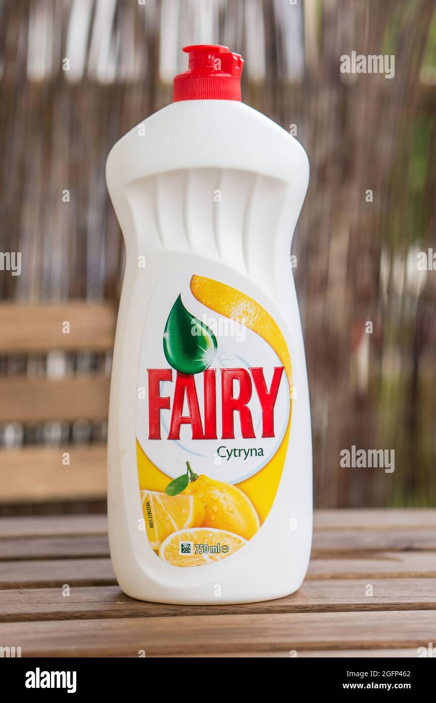 Fairy liquid detergent soap wash hi-res stock photography and images ...