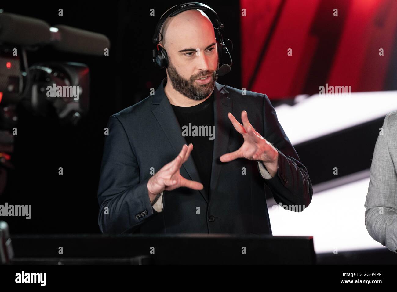 The maven call hi-res stock photography and images - Alamy