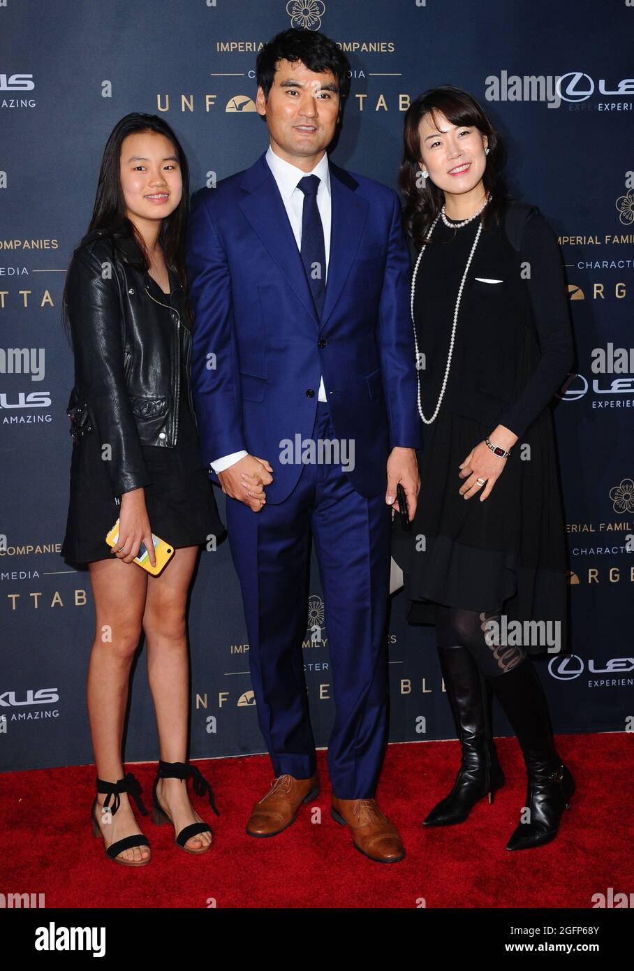 Los Angeles - CA - 12/14/2019 18th Annual Unforgettable Gala -PICTURED: Chan Ho Park Sara De ...