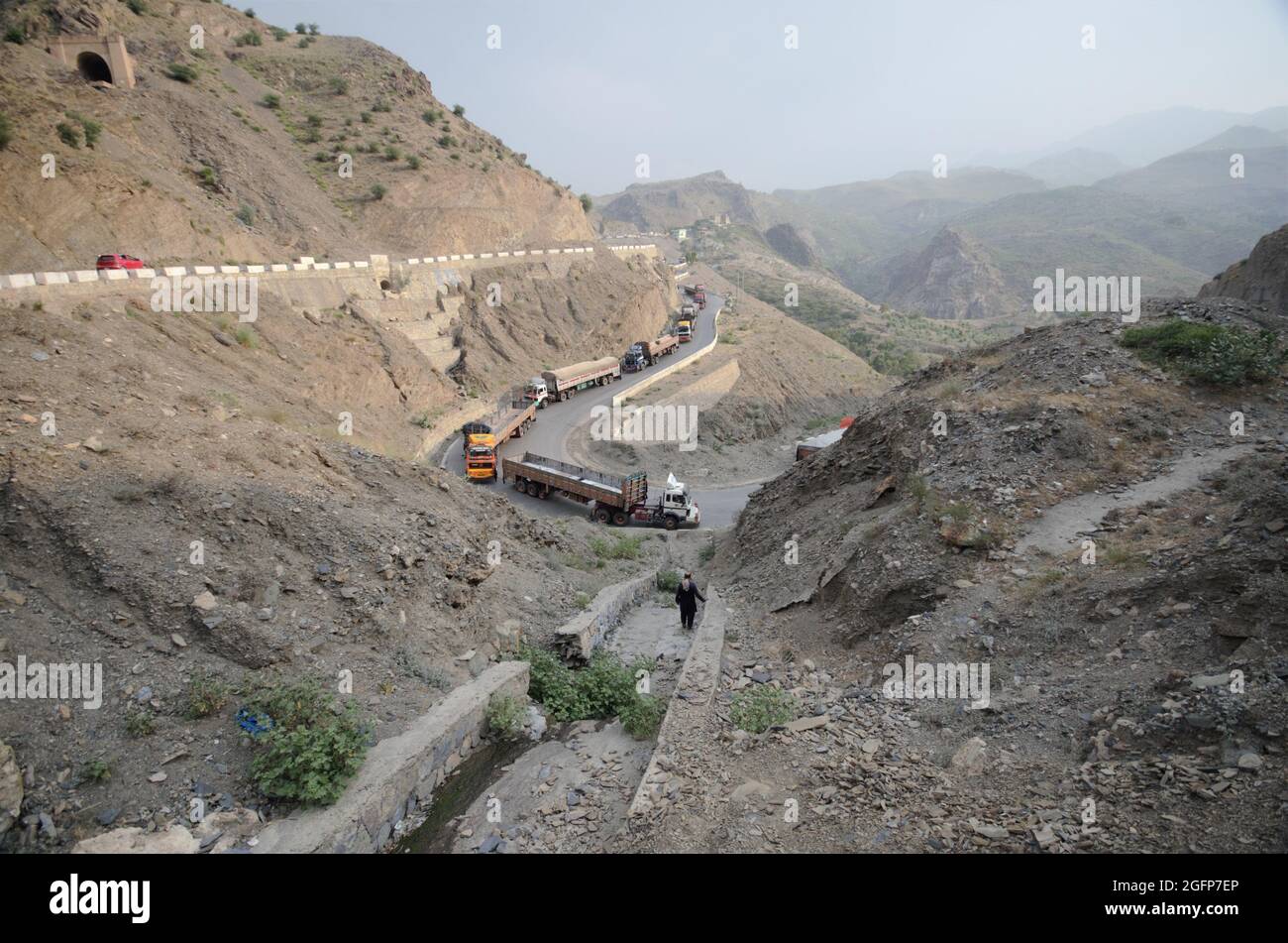 Taliban fighters pakistan hi-res stock photography and images - Alamy