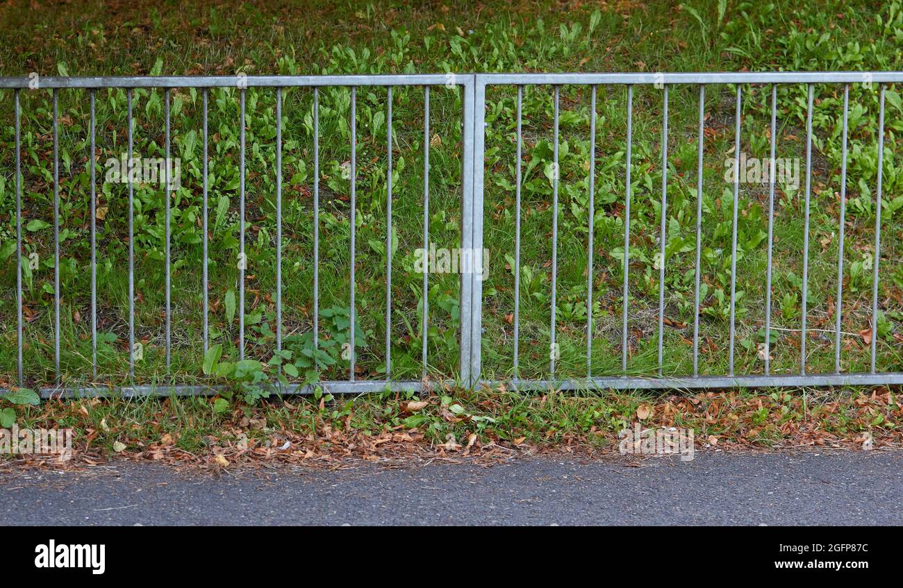 Repeated metal shapes hi-res stock photography and images - Alamy