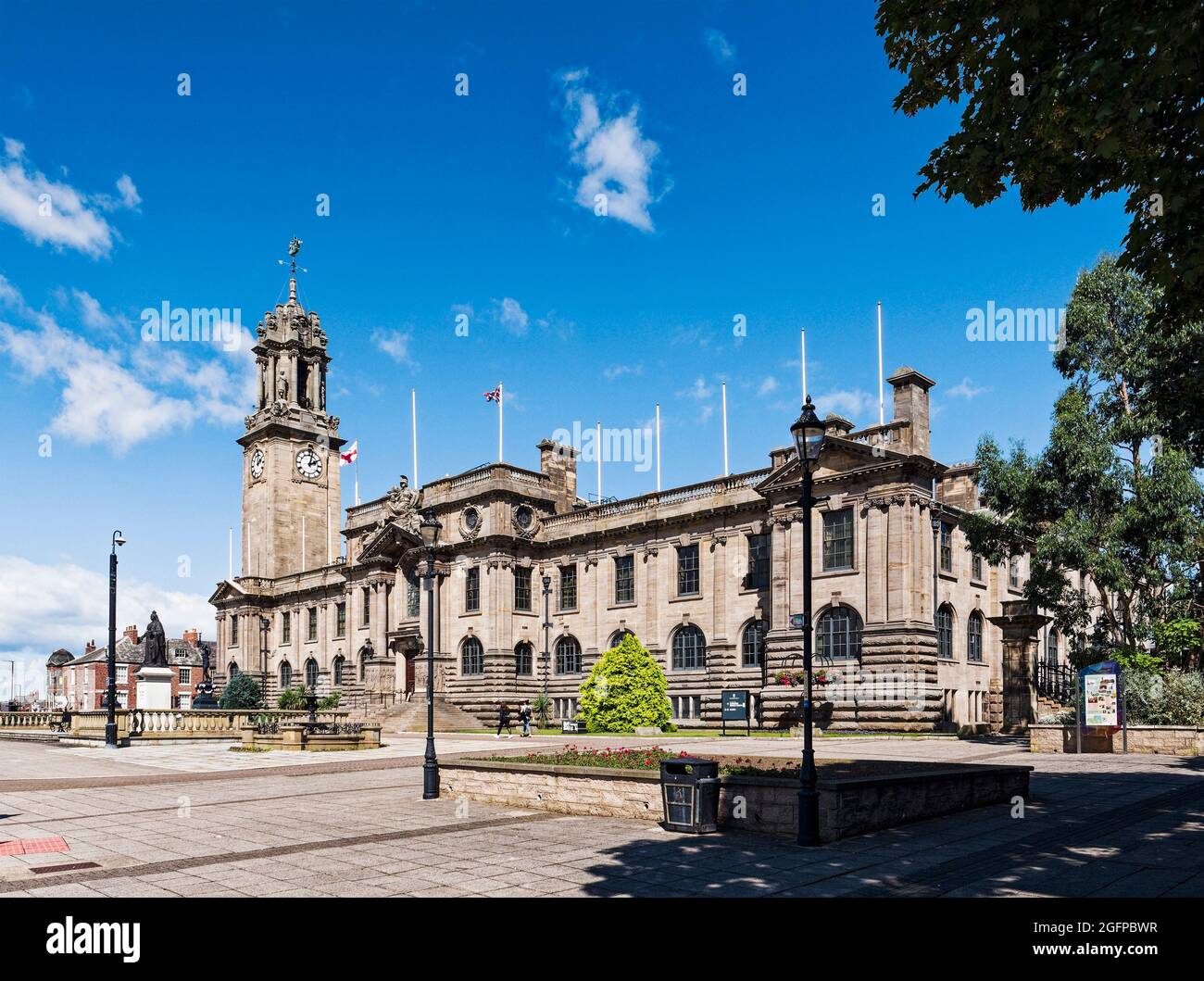 South shields town hall hi-res stock photography and images - Alamy