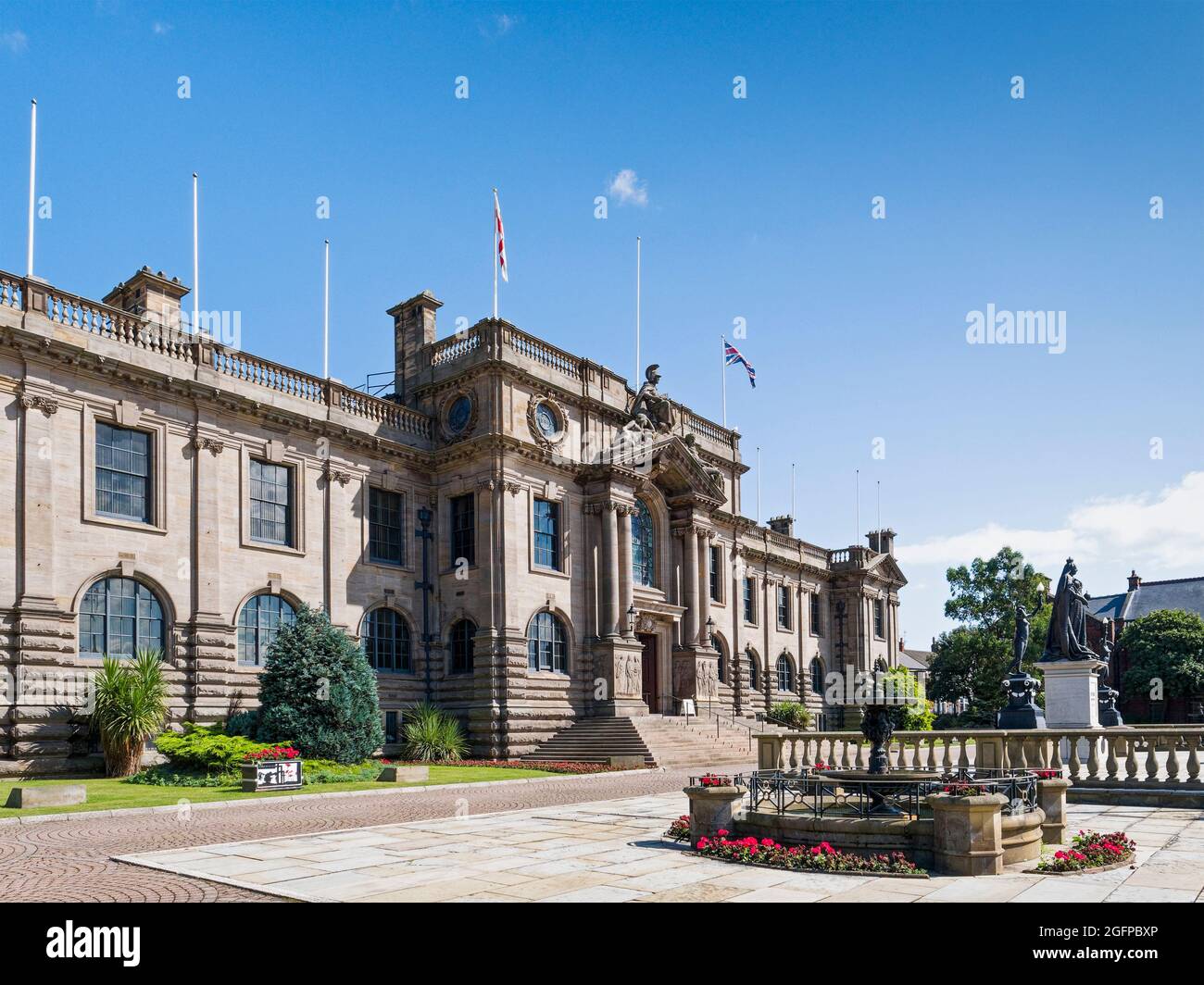 South shields town hall hi-res stock photography and images - Alamy