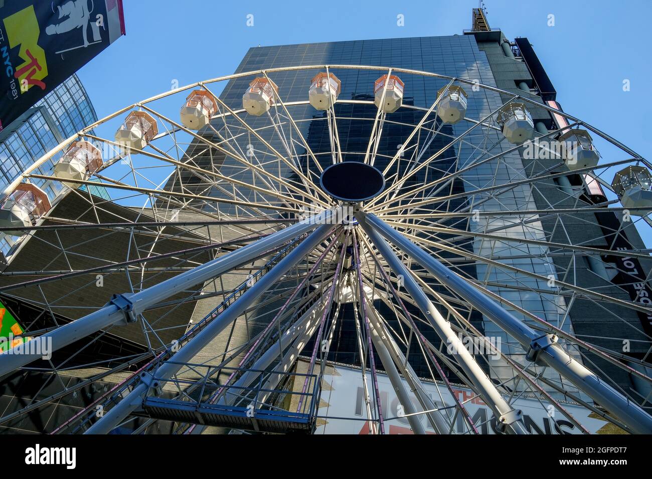 New York, New York, USA. 25th Aug, 2021. The limited time 110 ft high ...