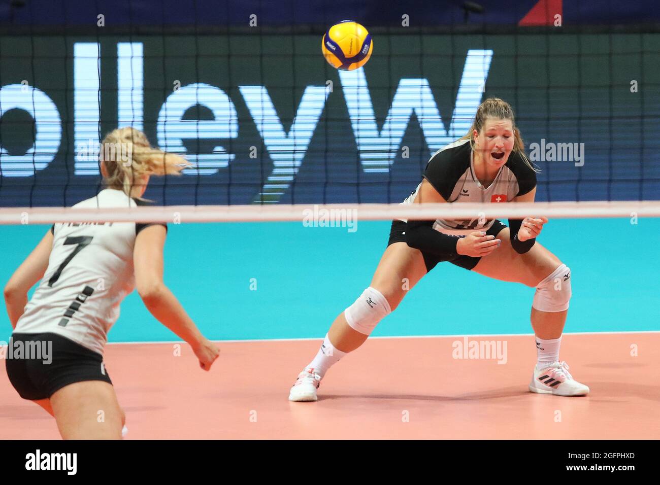 Sarah van hi-res stock photography and images - Alamy