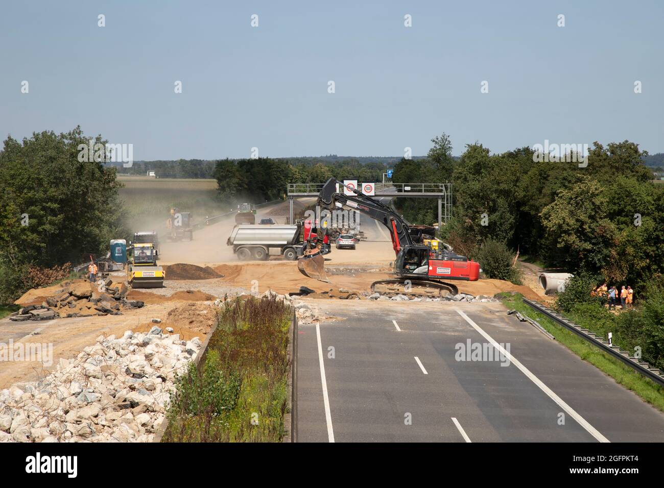 Ollheim, NRW, Germany, 08 25 2021, Roadworks on A61 because of damage ...