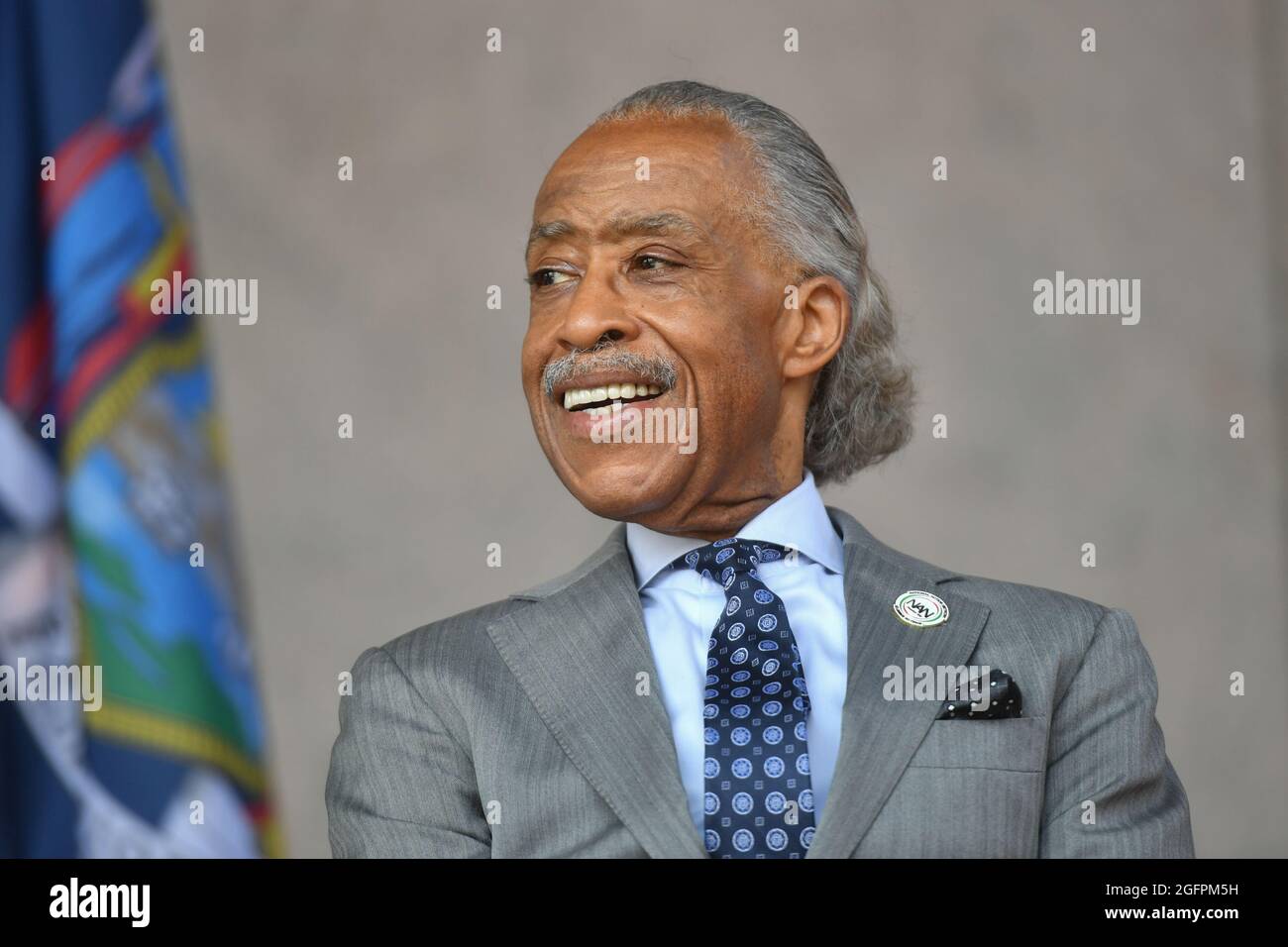 Reverend Al Sharpton speaks at the State office building in Harlem on ...