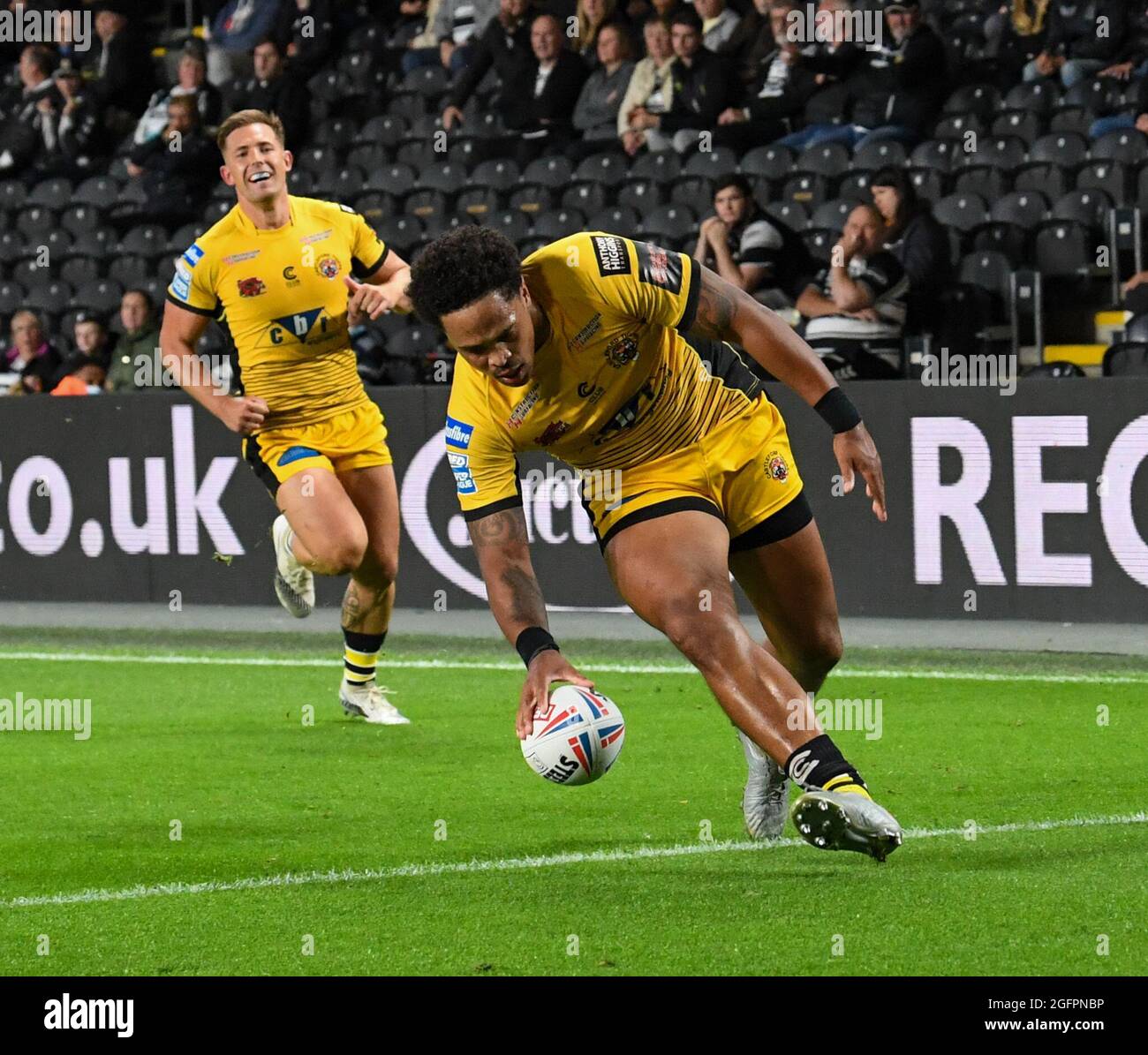 Castleford Tigers' Jordan Turner scores his second try Stock Photo - Alamy