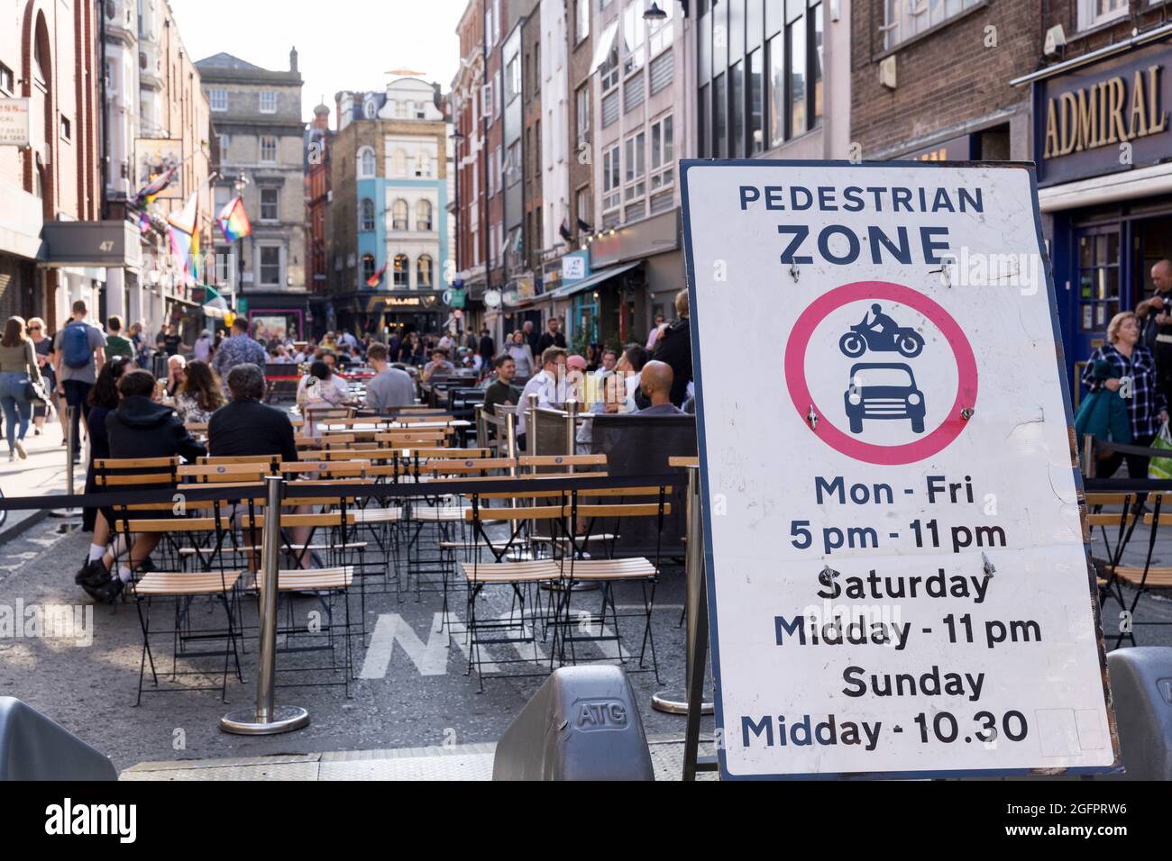 Soho street dining hi-res stock photography and images - Alamy