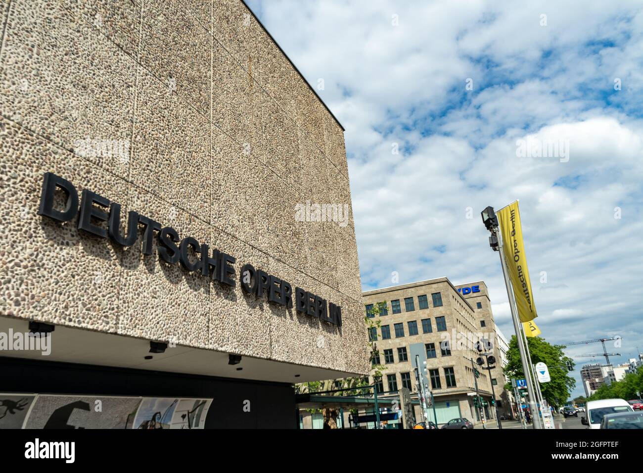 Deutsche oper hi-res stock photography and images - Alamy