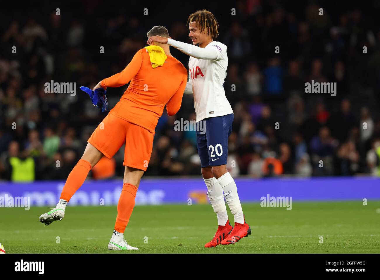 The spurs goalie hi-res stock photography and images - Alamy
