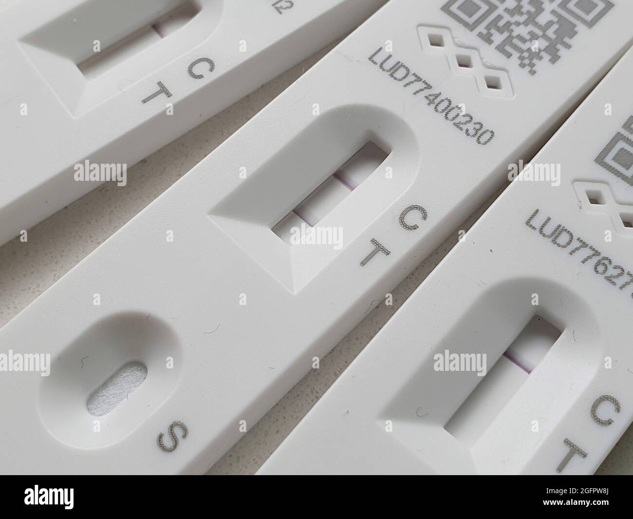 Positive lateral flow test hi-res stock photography and images - Alamy