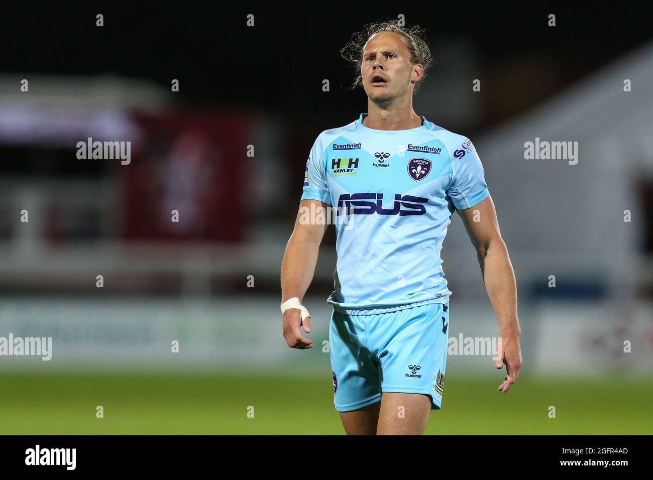 Jacob Miller (6) of Wakefield Trinity during the game Stock Photo - Alamy