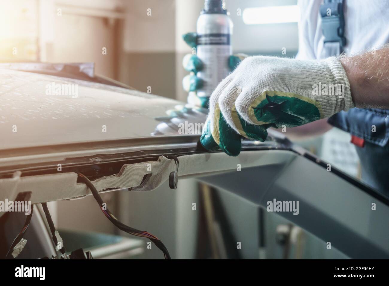 Process of preparing car for replacing windshield in car service Stock ...