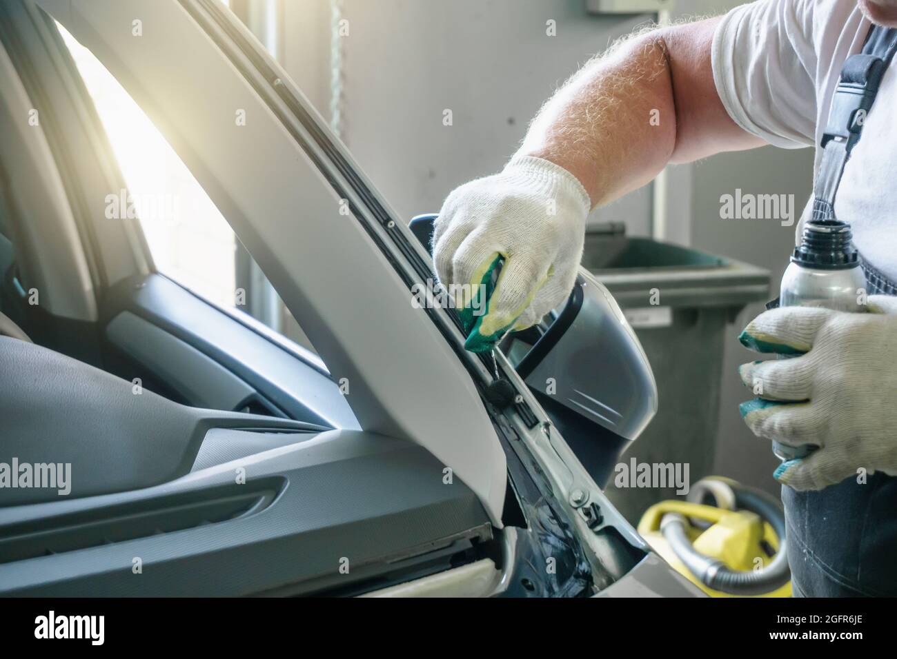 Process of preparing car for replacing windshield in car service Stock ...