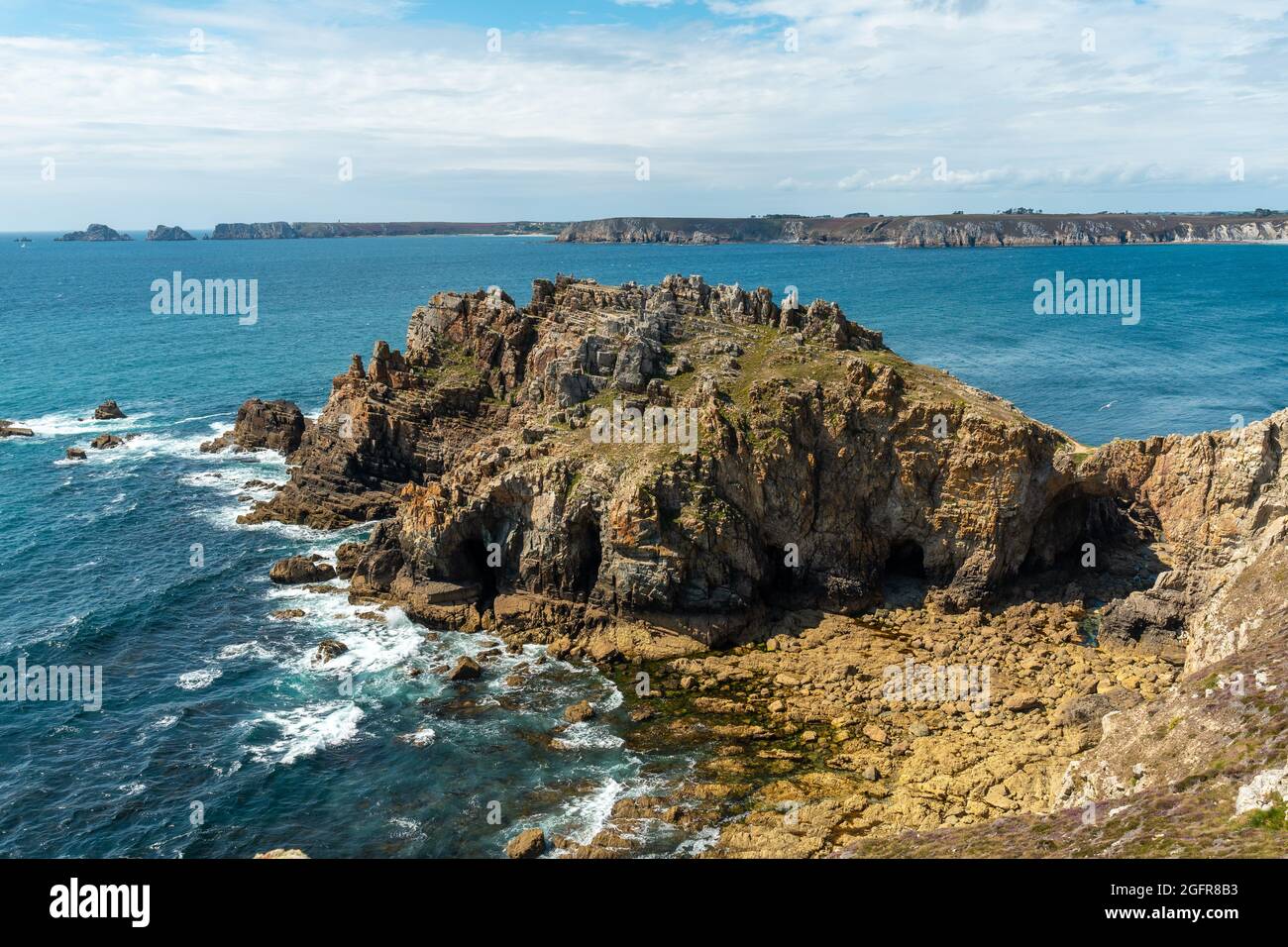 Aerial view of Le Chateau de Dinan on the Crozon Peninsula in Brittany ...