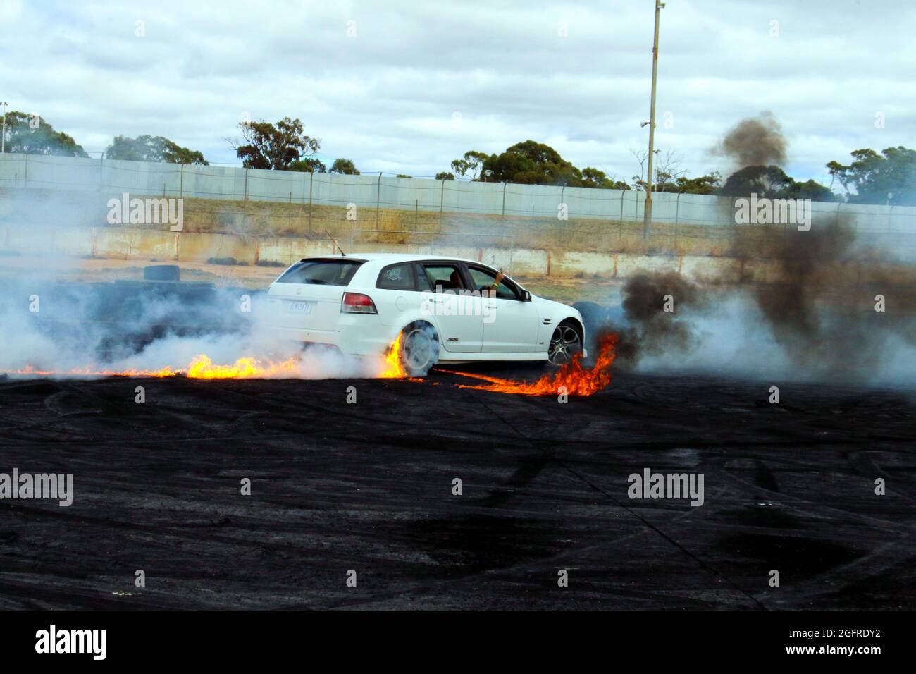 Heathcote Park Burnouts, Heathcote Park Raceway, Victoria, Australia ...