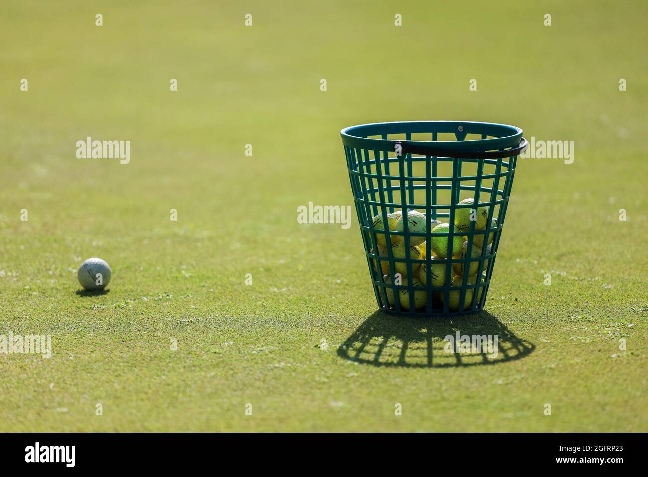 Golf course club balls hi-res stock photography and images - Alamy