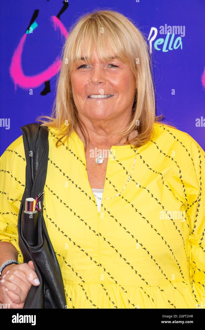Linda robson 2021 hi-res stock photography and images - Alamy