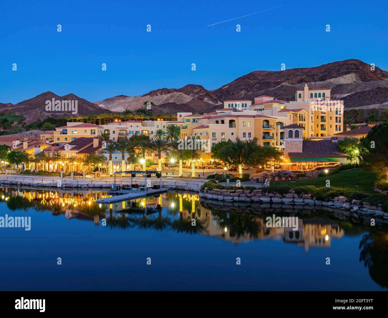 Night view of the lake landscape of Lake Las Vegas at Nevada Stock ...