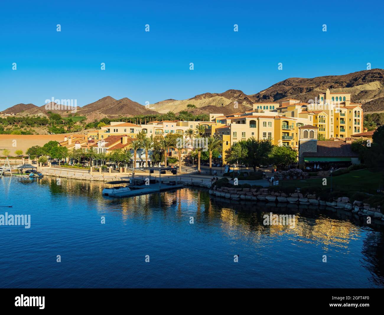 Sunny view of the lake landscape of Lake Las Vegas at Nevada Stock ...