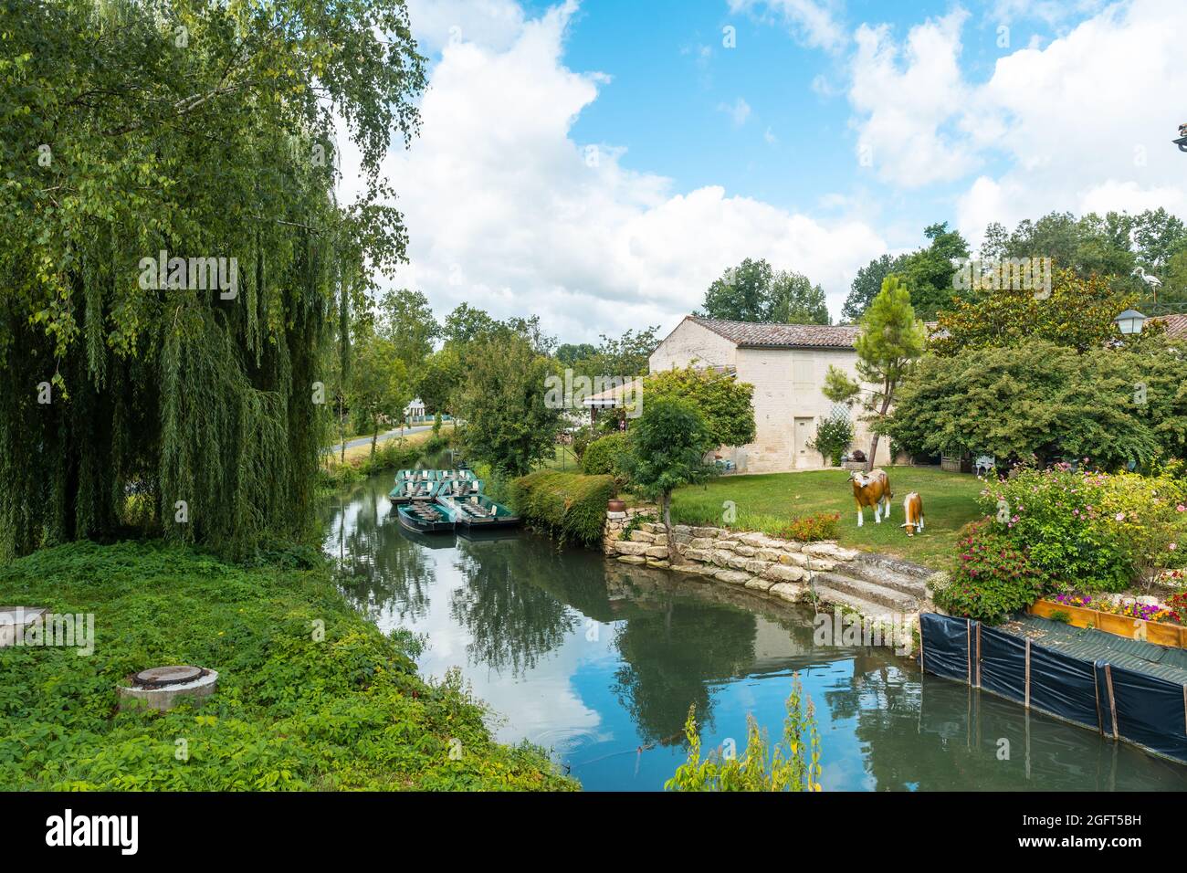 Small river between La Garette and Coulon- Marais Poitevin the Green ...