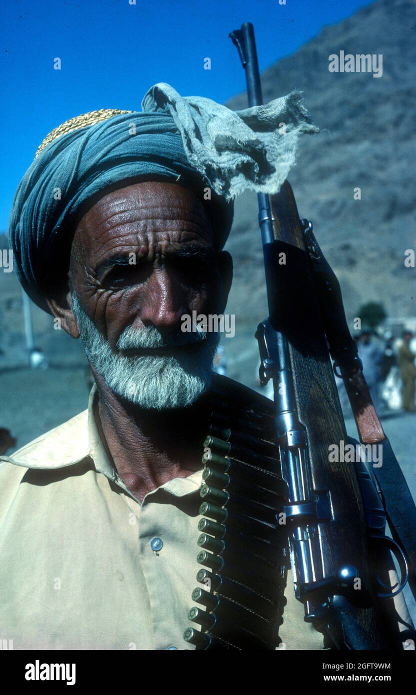Pathan tribesman Khyber Pass Pakistan 1979 Stock Photo - Alamy