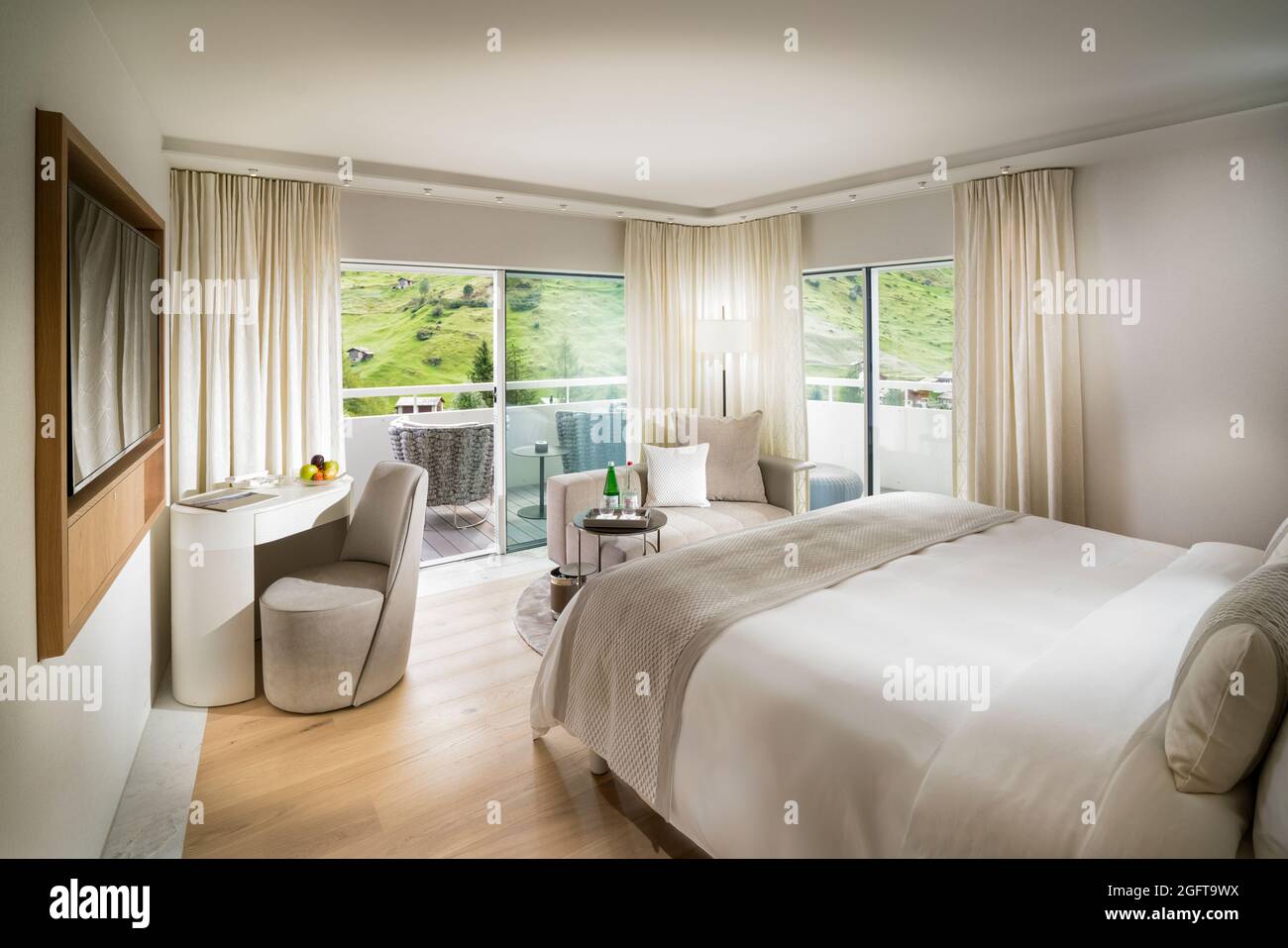 Best wall frame photo hi-res stock photography and images - Alamy