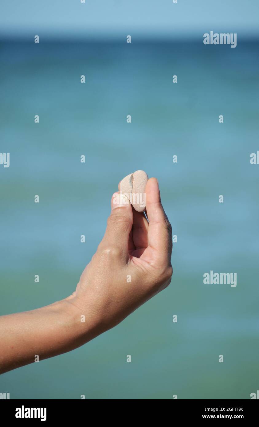 Smooth pebble hi-res stock photography and images - Alamy