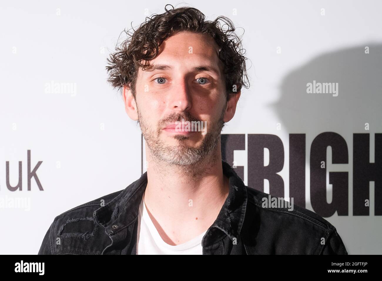 Blake harrison poses hi-res stock photography and images - Alamy